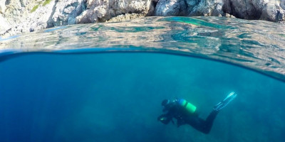 Beginners scuba diving lesson on Elba Island | Freedome